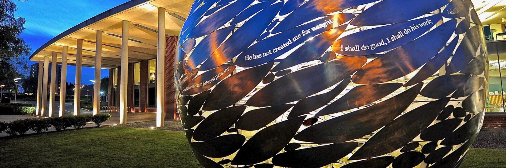 Planet Art - Creative Chase